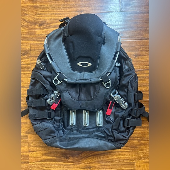 Oakley | Bags | Oakley Kitchen Sink Backpack Black | Poshmark